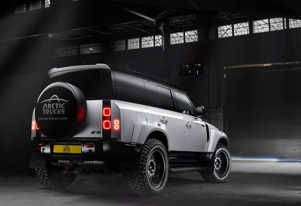 Land Rover Defender AT35 เสริมดุโดย Arctic Trucks - Bangkok ...