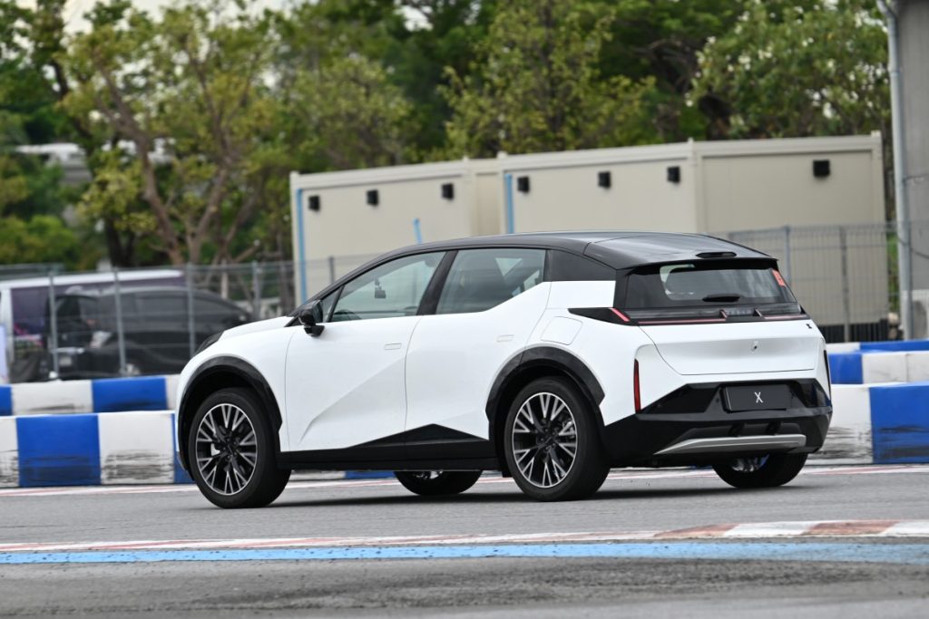 Test Drive Zeekr X ขับดี ช่วงล่างเยี่ยม ไม่มีย้วย - Bangkok ...